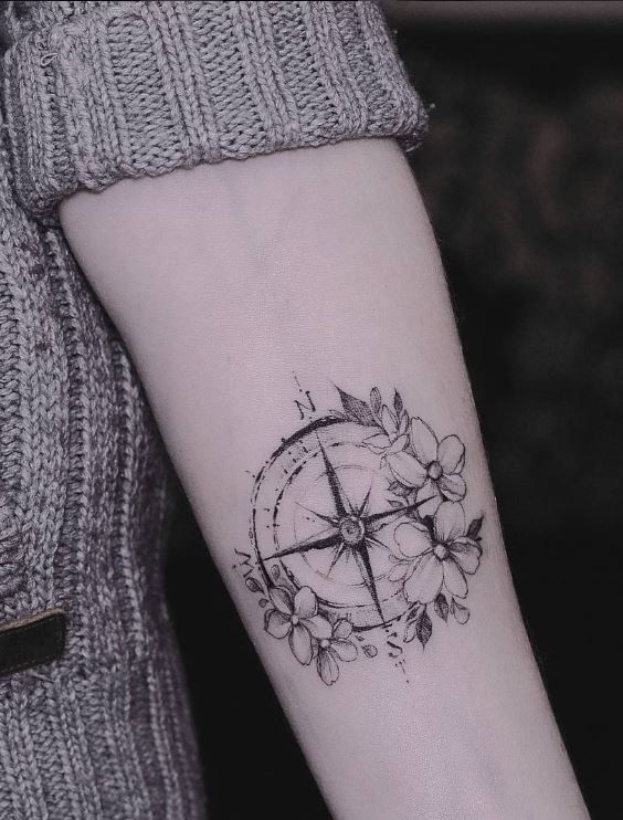 Compass Tattoos For Women: Stylish & Symbolic Designs - CGS Connect