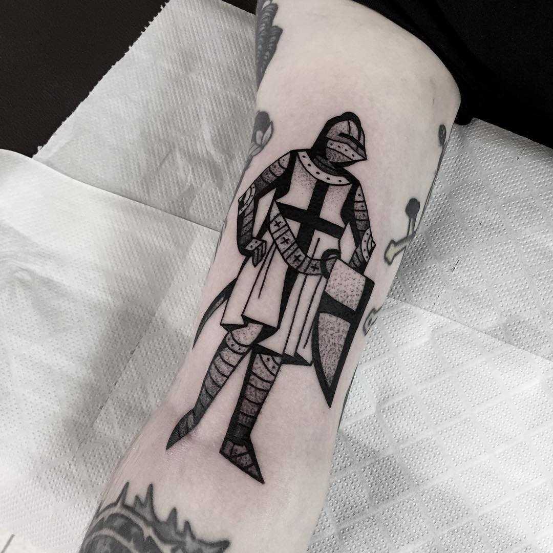 Knights Templar Tattoos: Symbolism & Design Ideas - CGS Connect