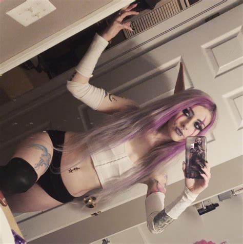 What Makes Hailee Steinfeld Femdom So Popular? Tips For Enthusiasts ...